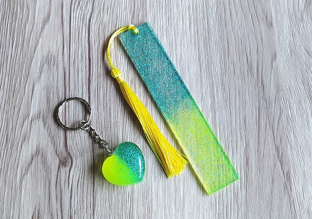 Resin Bookmarks and Keychain, Gift Idea for Girlfriend, Keychain for ...