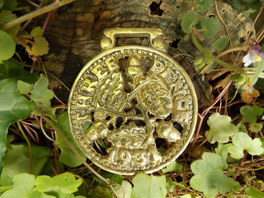 Oak Leaves Brass Amulet for Wiccan Altar and Traditional Witchcraft ...