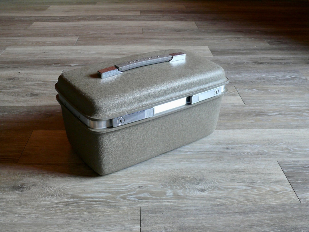 Vintage Beige Samsonite Train Case, Tan Hard Shell Travel Makeup Carry ...