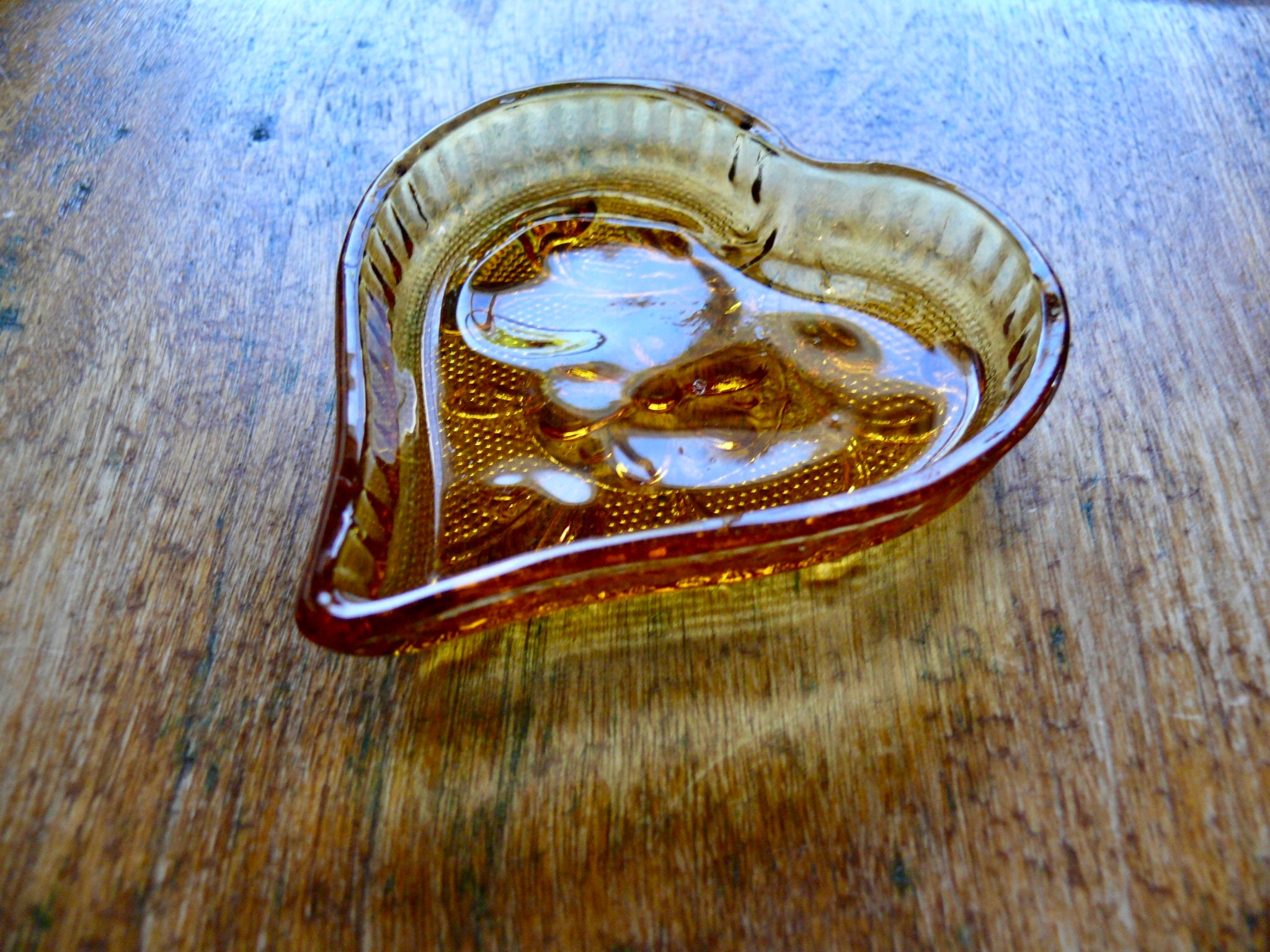 Amber Tiara Sandwich Glass Heart Ring Dish Vintage Daisy - Etsy