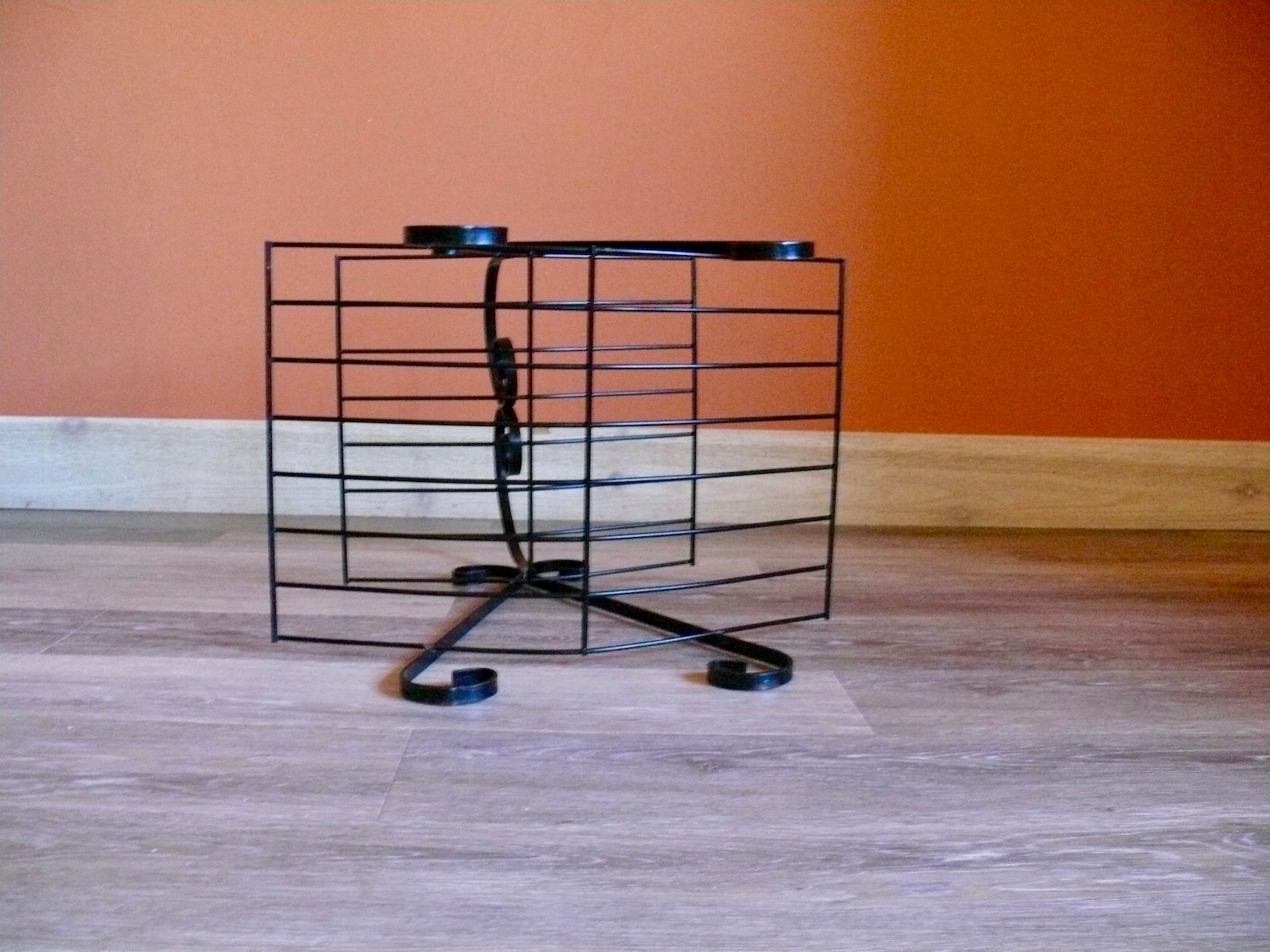 Black Metal Two Tier Magazine Rack Modern Metal Wire Scroll - Etsy