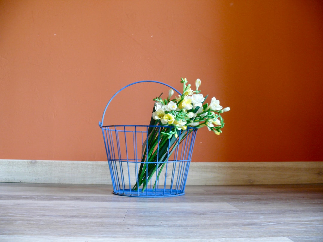 Blue Metal Wire Clam Basket, Old Distressed Turquoise Blue Metal Egg ...