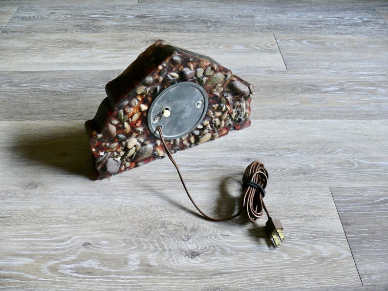 Vintage Lanshire River Rock Vomit Clock 1950s Molded Acrylic - Etsy