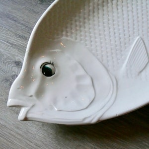 Big White Majolica Fish Shaped Serving Platter, Vintage 22" Glazed ...
