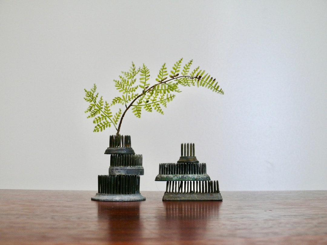 Vintage Metal Pin Flower Frog Collection, Six Assorted Sized Round ...