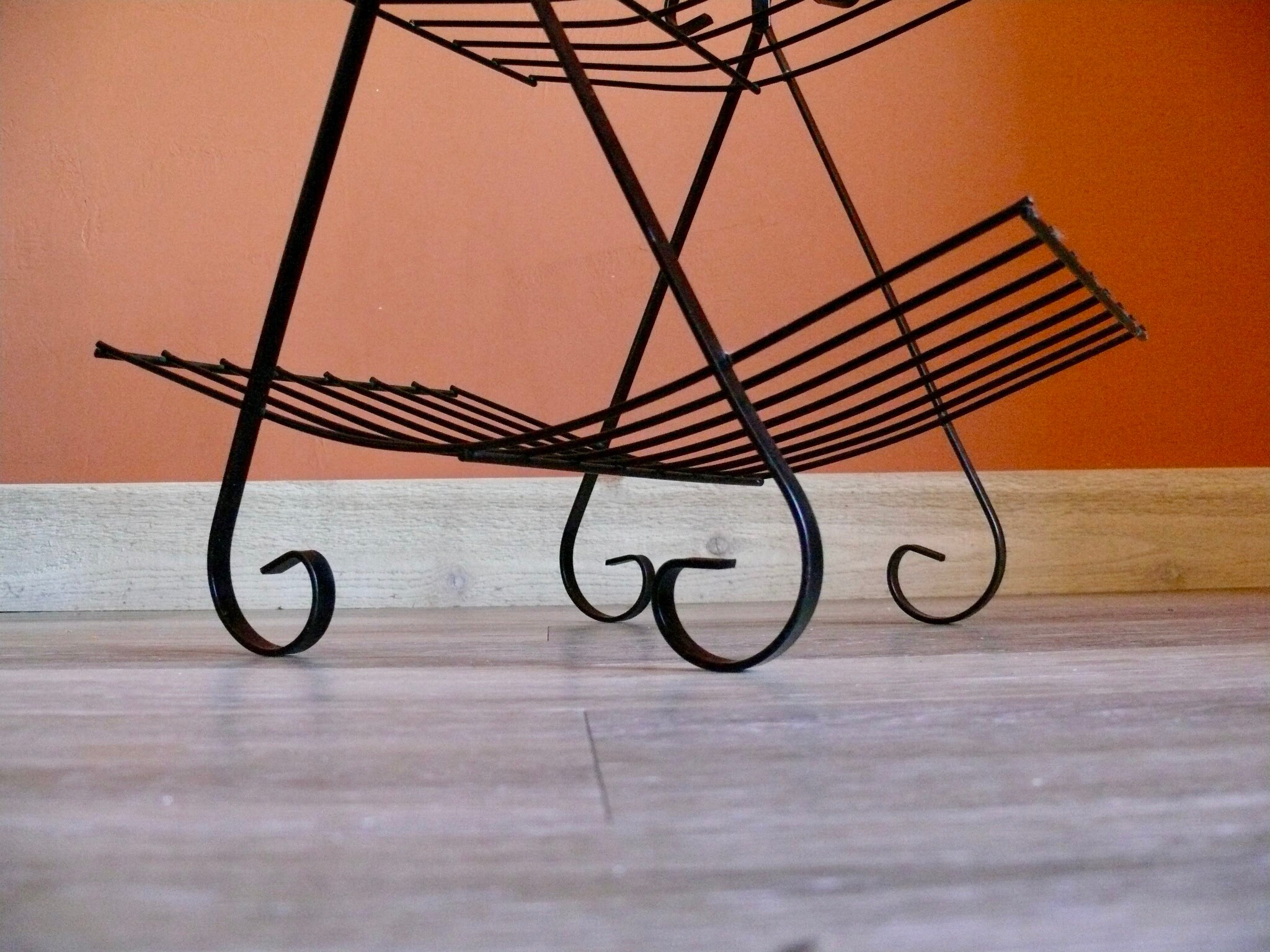 Black Metal Two Tier Magazine Rack Modern Metal Wire Scroll - Etsy