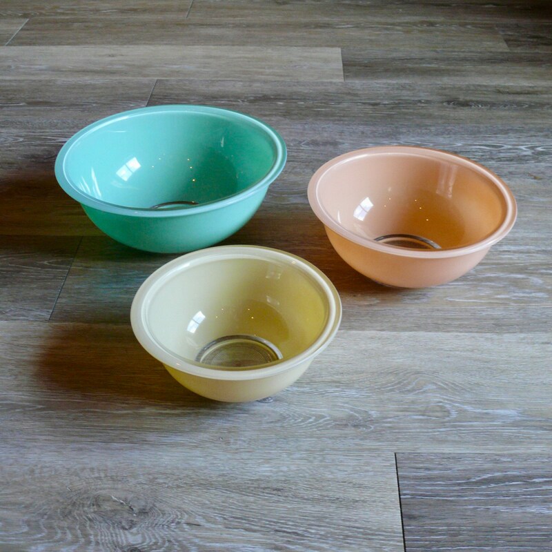 Pyrex Bowls - Etsy