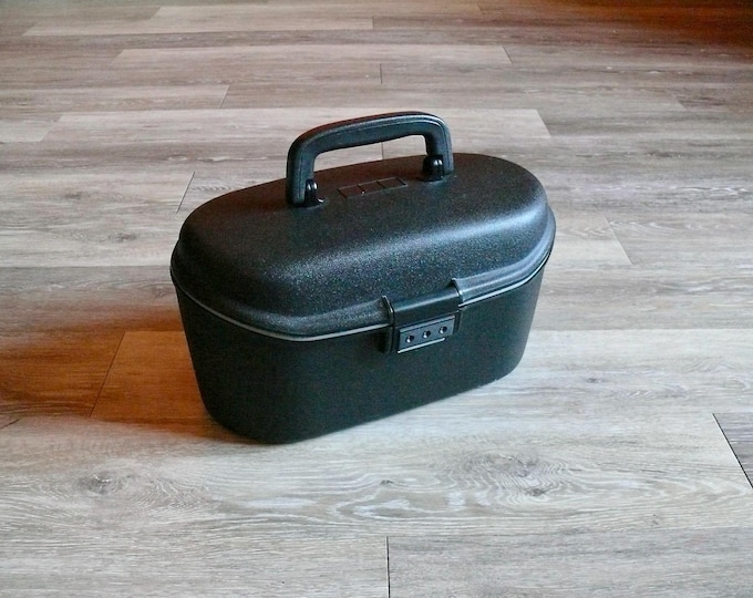 Black Samsonite Oyster Train Case With Combination Lock, Vintage Makeup ...