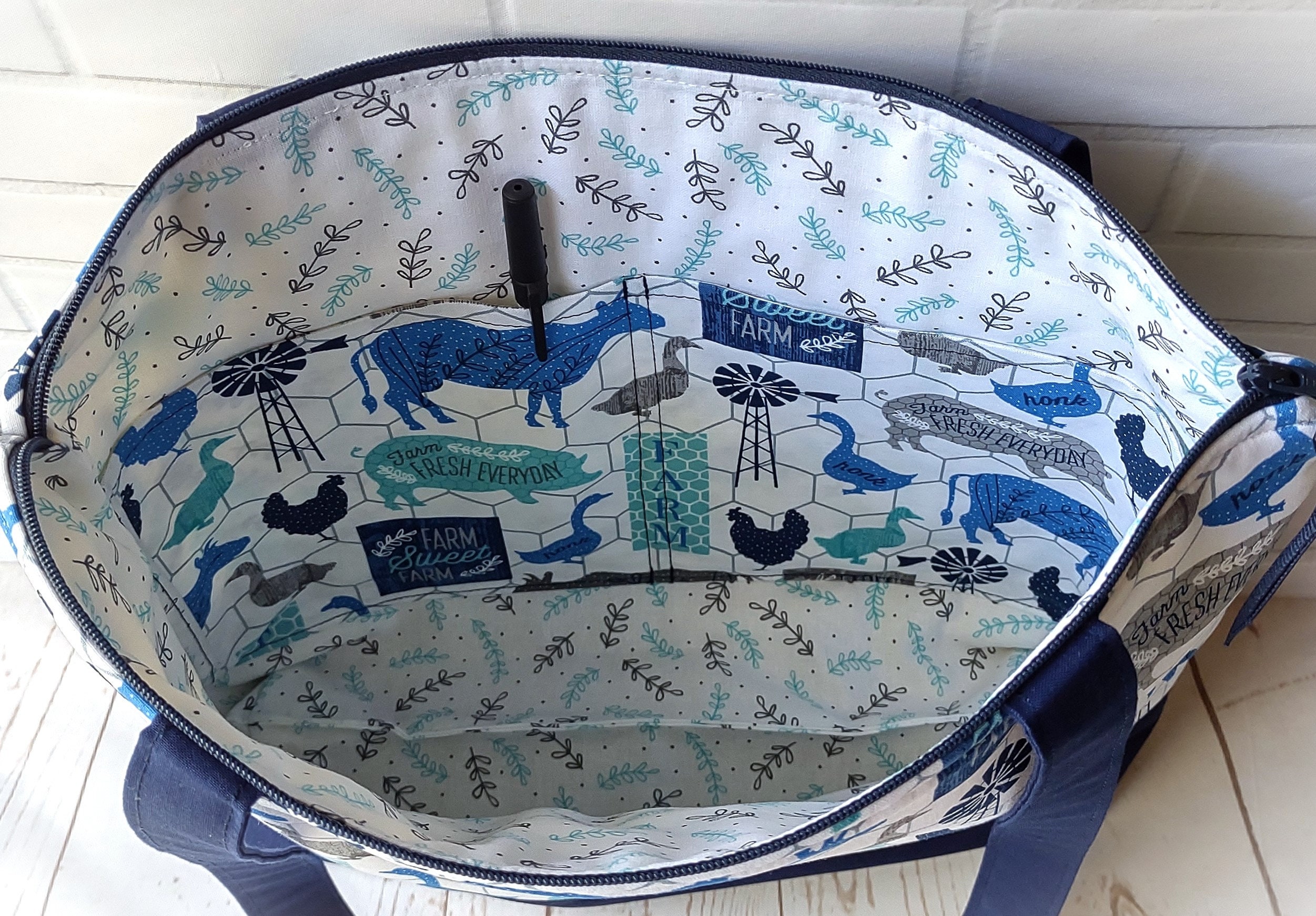 Handmade Handbag Zipper Shoulder Bag Farm Life Cows Chickens Fabric ...