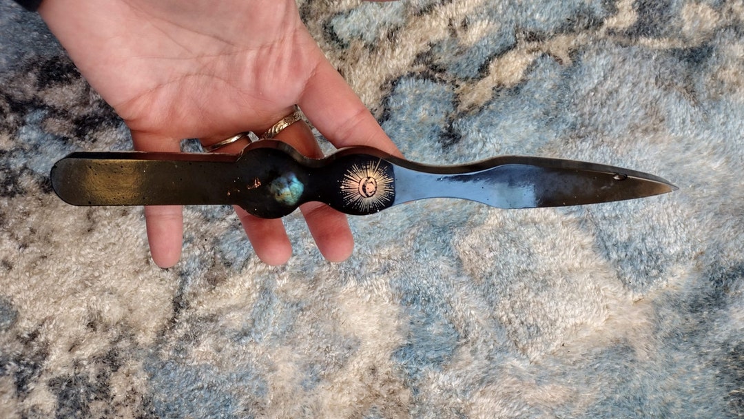 The Cosmic Noir Knife//9.5 Inches//resin Casted//flashy Labradorite ...
