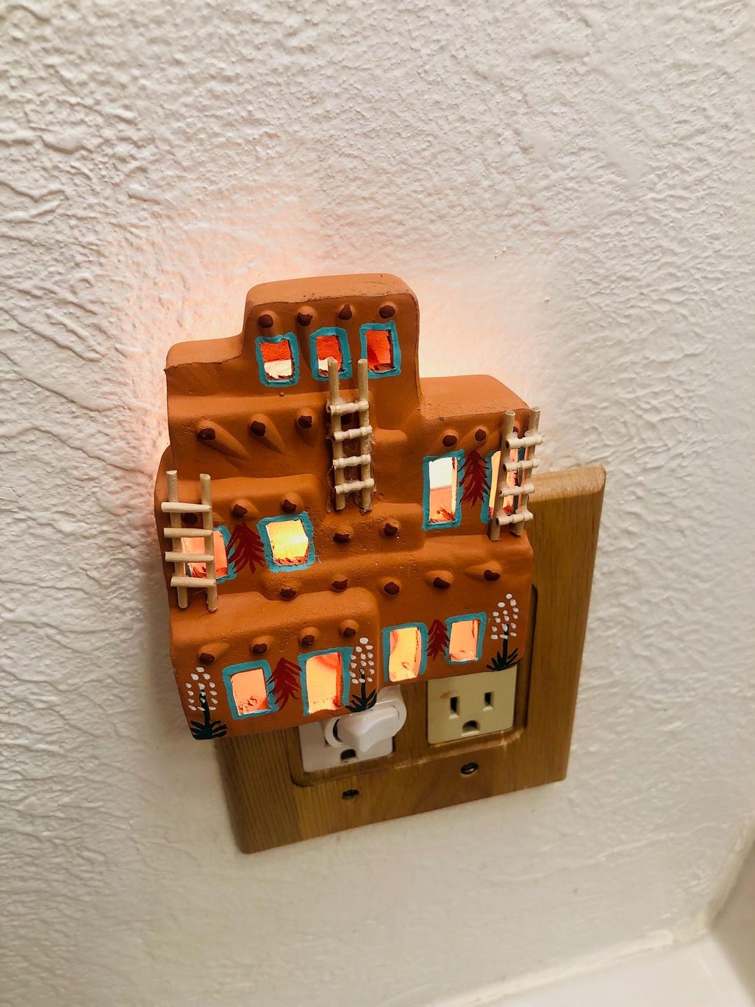 Pueblo Night Light-w-o-snow-7w White Light-unboxed - Etsy