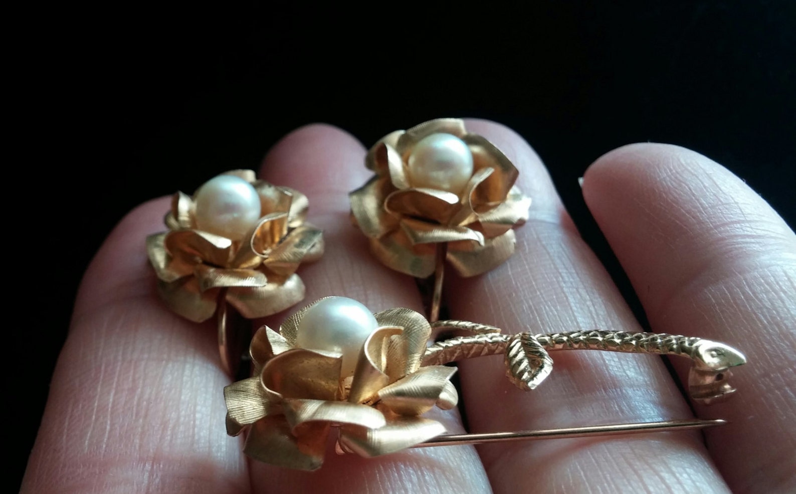 14k Gold Pearl Flower Roses Aset Earrings and Brooch 11.2 Grams - Etsy