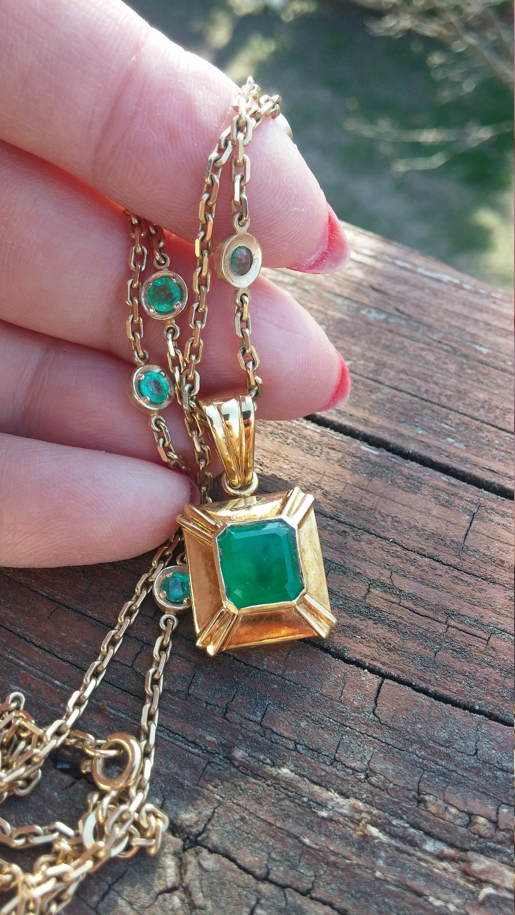 18k Gold 2.50ct Colombian Emerald Pendant | Etsy