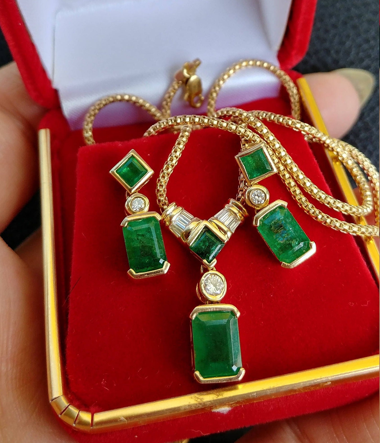 14k Gold Diamond Columbian Emerald Set Earrings and Necklace - Etsy