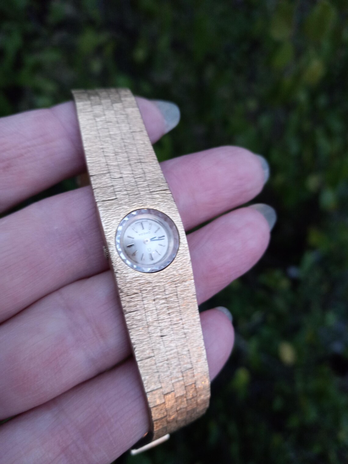 14k Gold Omega Swiss Made Ladies Wrist Watch 52 Grams Fabulous Tiny ...