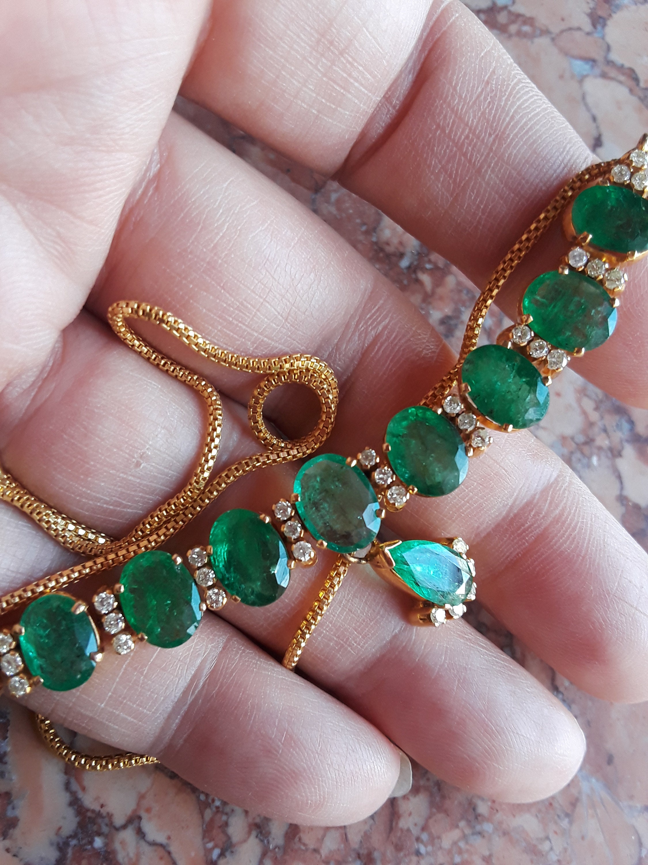Simple Emerald Diamond Necklace