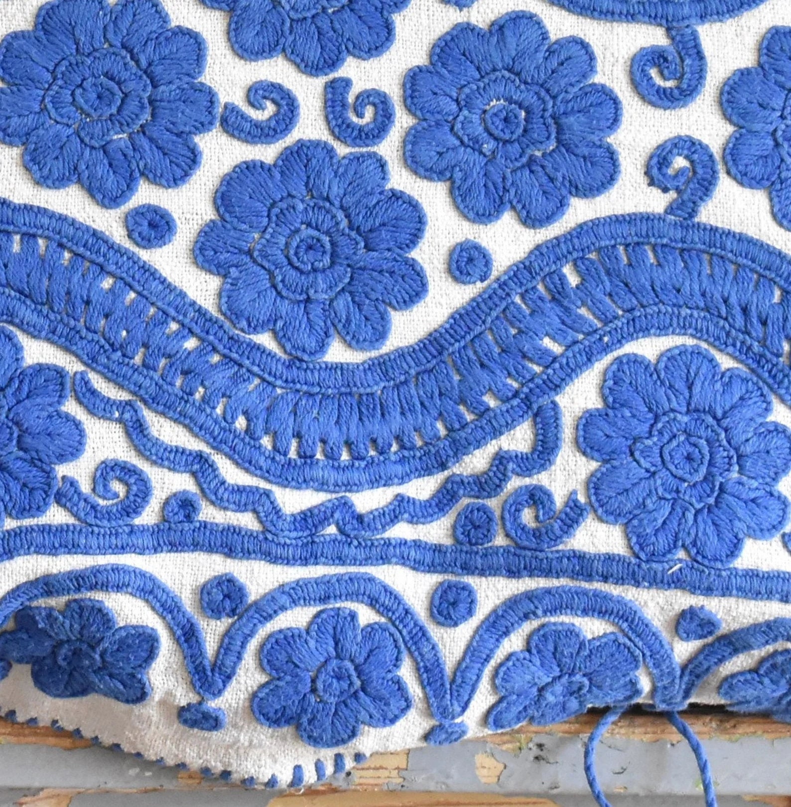 Vintage Hungarian Kalotaszegi Embroidery Pillow Pattern, Traditional ...