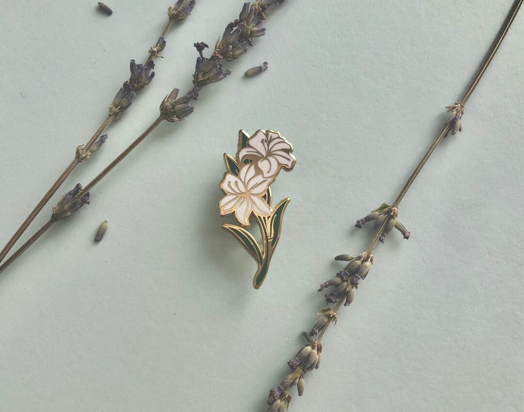 White Lily Floral Hard Enamel Pin - Etsy