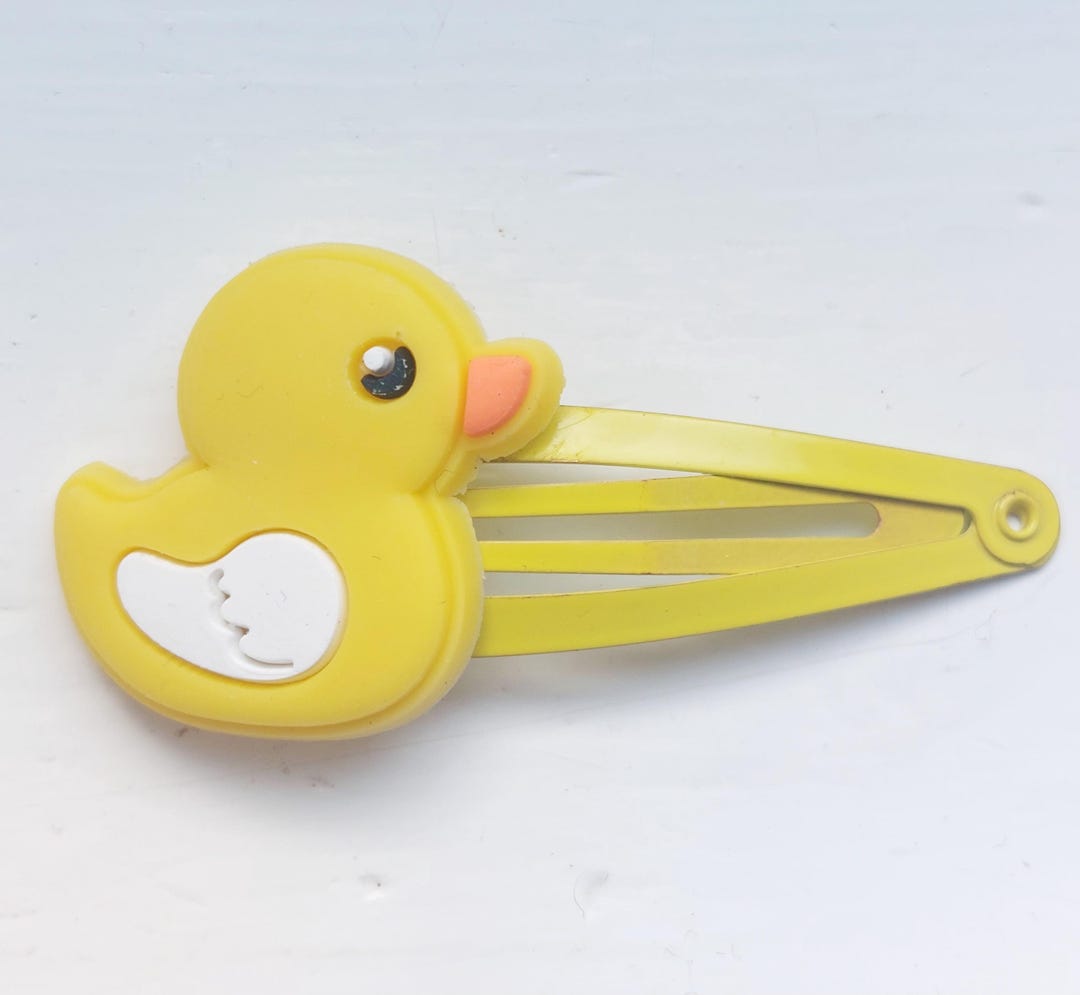 Rubber hair clips store