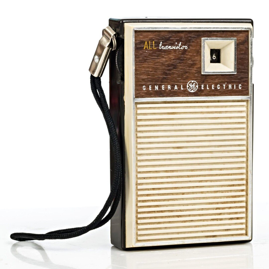 Vintage General Electric GE All Transistor Portable AM Radio Tested ...