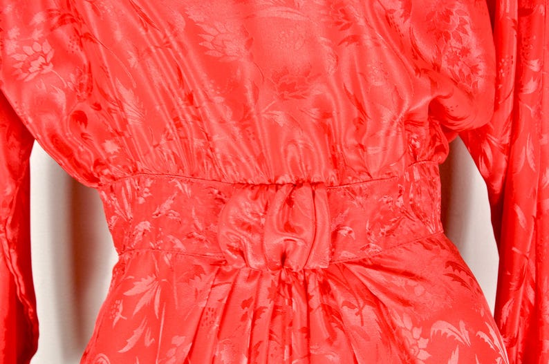 80s Slinky Red Dress: Embossed Flower Print, REO Originals, USA Made - Etsy