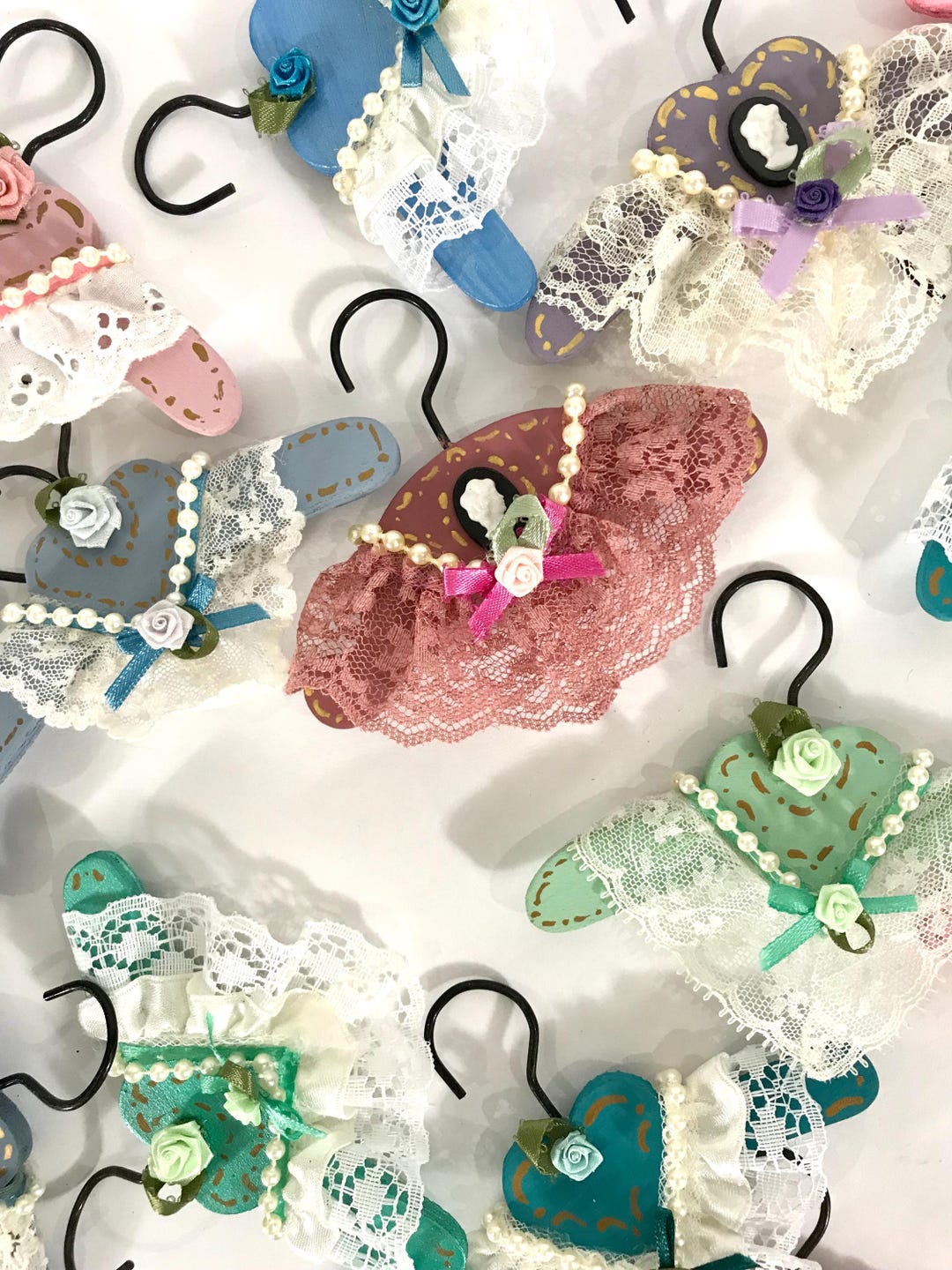 90s Doll Clothes Mini Hand-painted Wood Hangers Lot (16), Handicraft ...