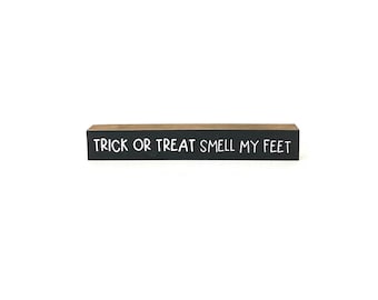 Halloween Trick or Treat Smell My Feet 3x2 Gift Tag Happy Halloween ...