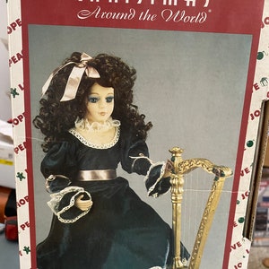 House of Lloyd Christmas Around the World Gloria Janel Doll - Etsy