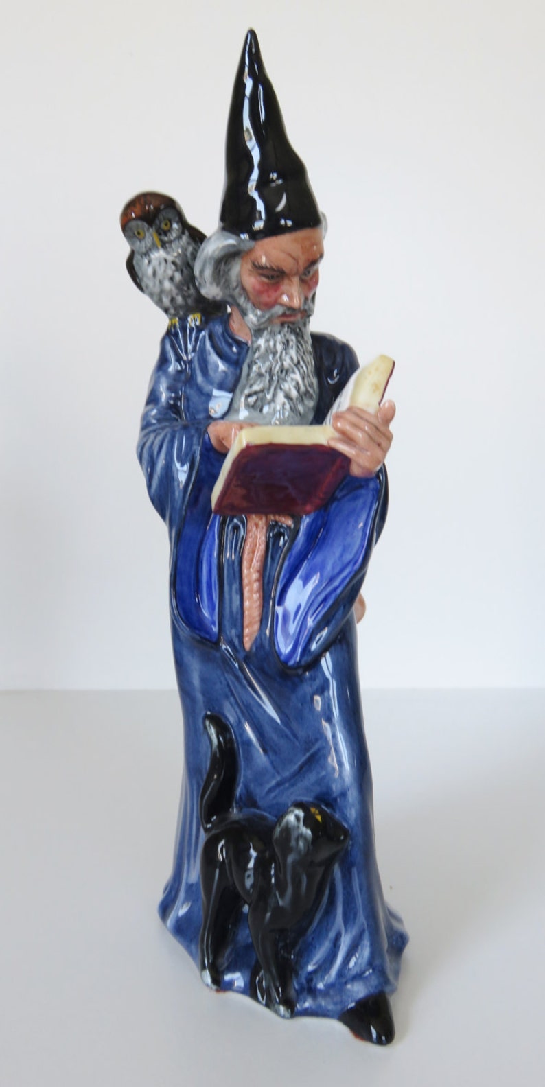 Royal Doulton "wizard" HN 2877 Figurine - Etsy