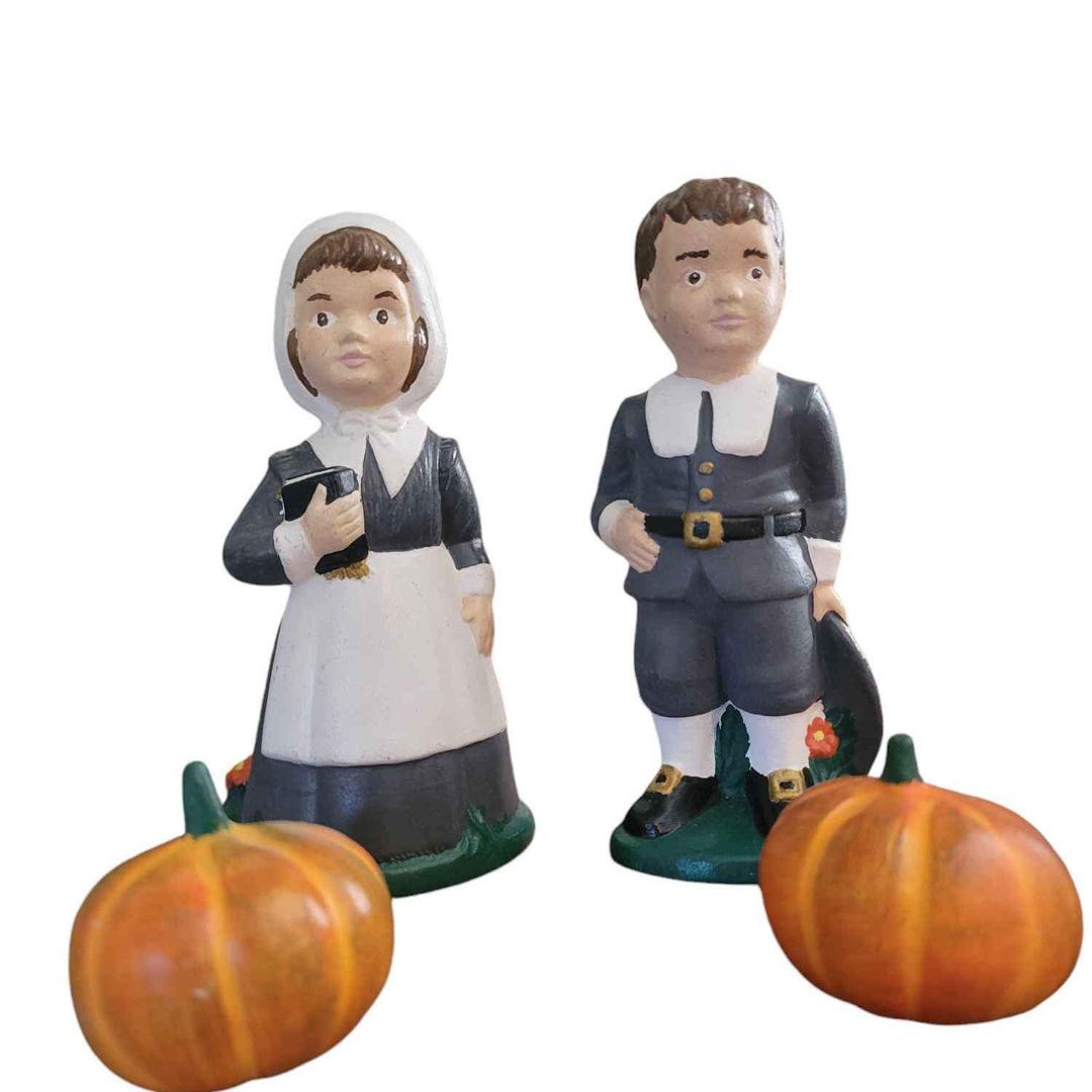 Vintage Ceramic 4.24" Pilgrims and Pumpkins Thanksgiving Decoration - Etsy