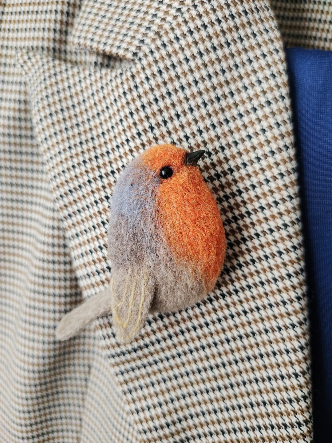 Needle Felted Robin Brooch: Wool Bird Pin, Autumn Accessory - Etsy