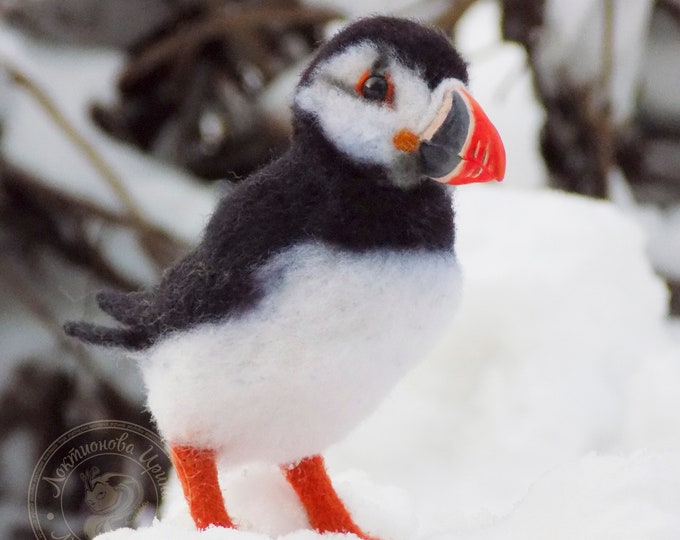 Bing & Grøndahl Porcelain Figurine of a Puffin Model No. 2384 by Artist ...