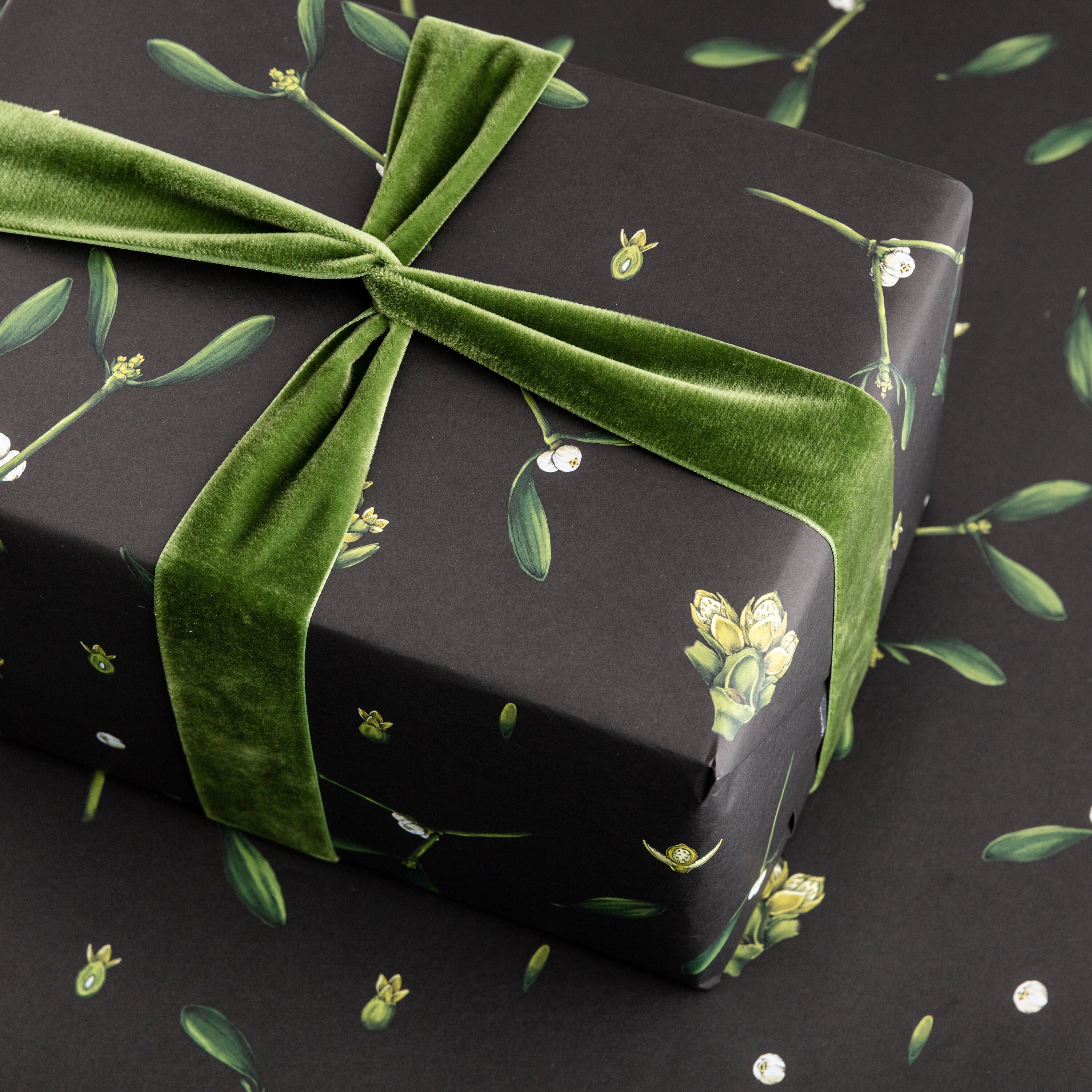 Christmas Wrapping Paper Luxury Eco Gift Wrap Mistletoe - Etsy