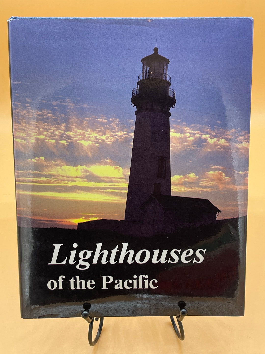 Lighthouse Books Lighthouses of the Pacific 1986 Schiffer Publishing ...
