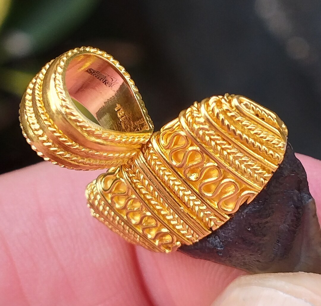 Real Fossilized Shark Tooth Age2.6 Million Years 18K Yellow Gold ...