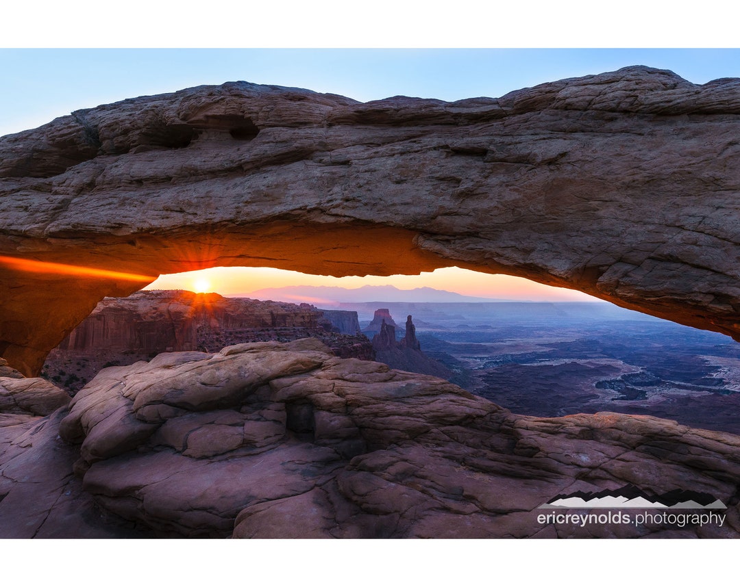 First Light at Mesa Arch | Washer Woman Arch | Canyonlands National ...