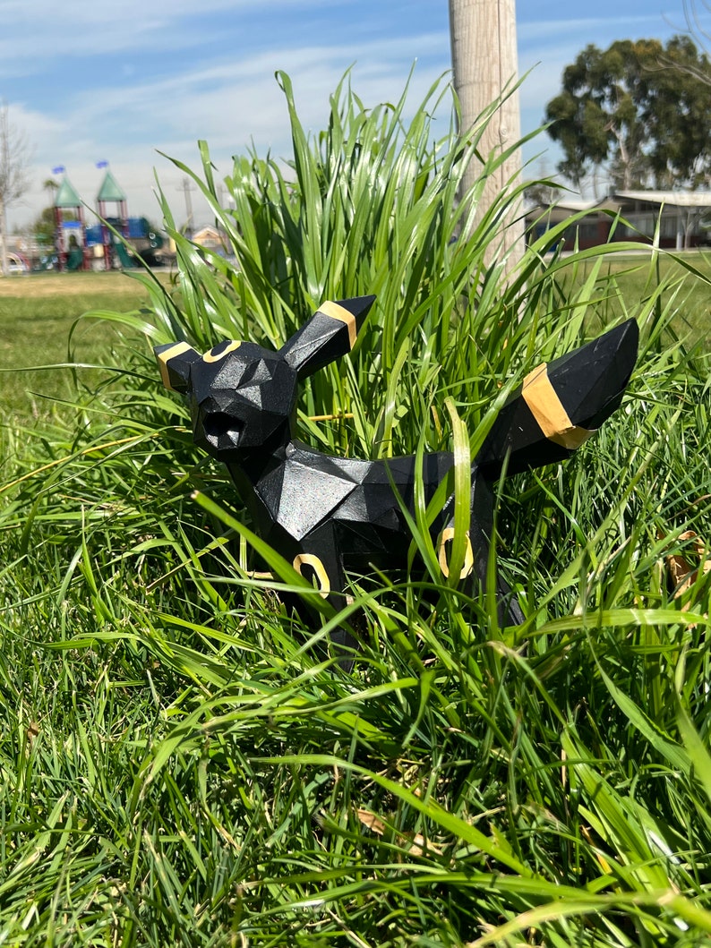 Geometric Umbreon Papercraft, Low Poly Umbreon, Papercraft Pokemon PDF ...