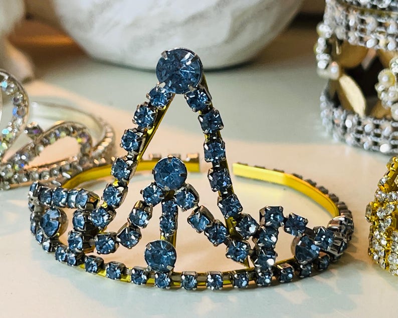 Adorable Tiny Tiaras for Your Trinkets, Mini Crowns to Place on Your ...