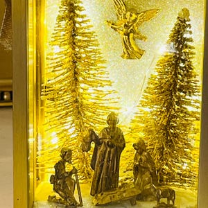 Christmas Miniature Shadow Boxes in Repurposed Clocks - Etsy