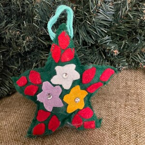 Choice of 4 Vintage 1970's Folk Art Stuffed Felt Star or Heart Handsewn ...