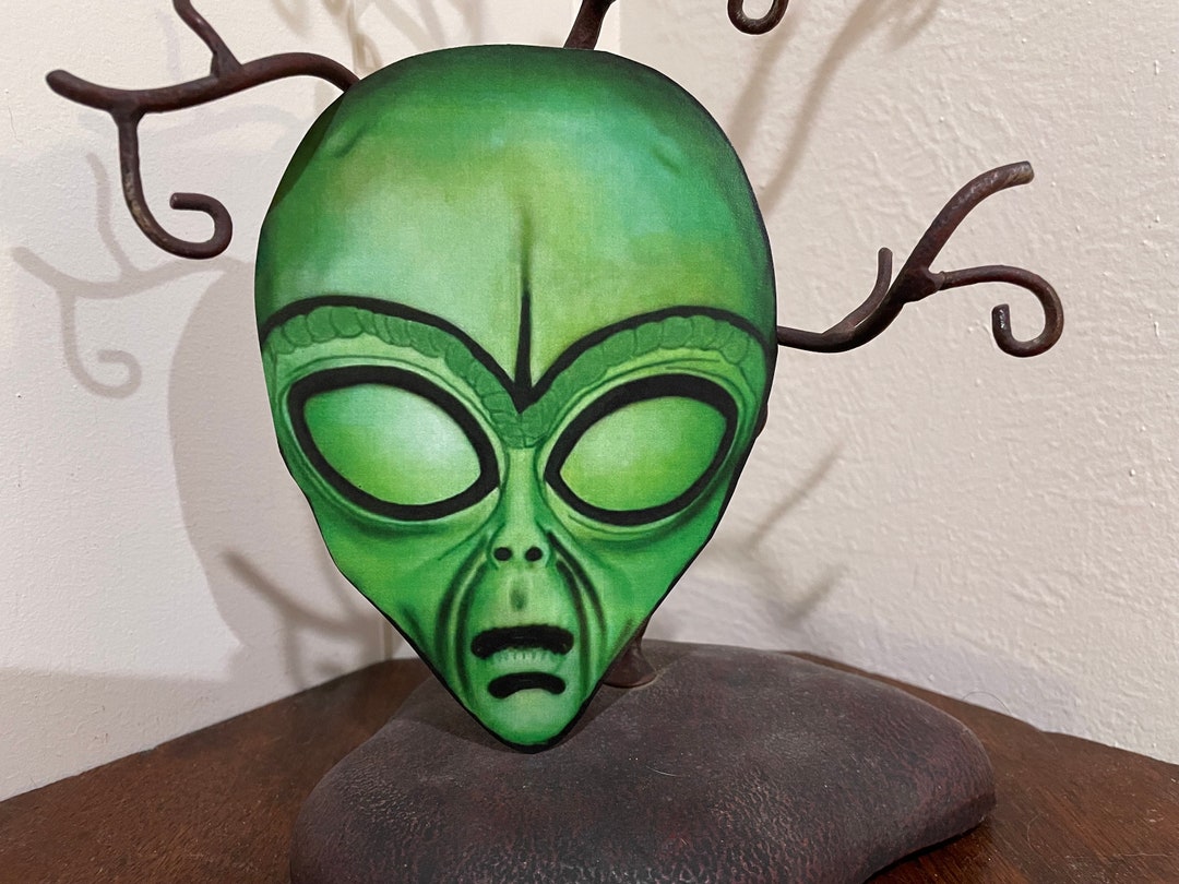 Sizes up to 14" Vintage Style Green Space Alien Face Halloween Hand Cut ...