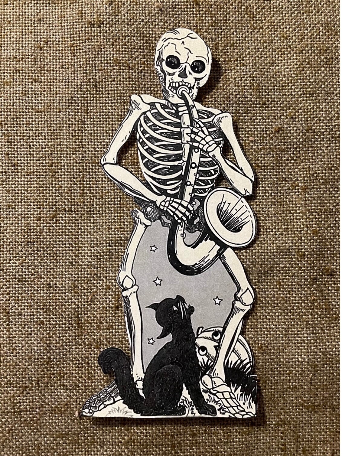 Sizes up to 16" Choice of 4 Vintage Style Skeleton Playing Musical ...