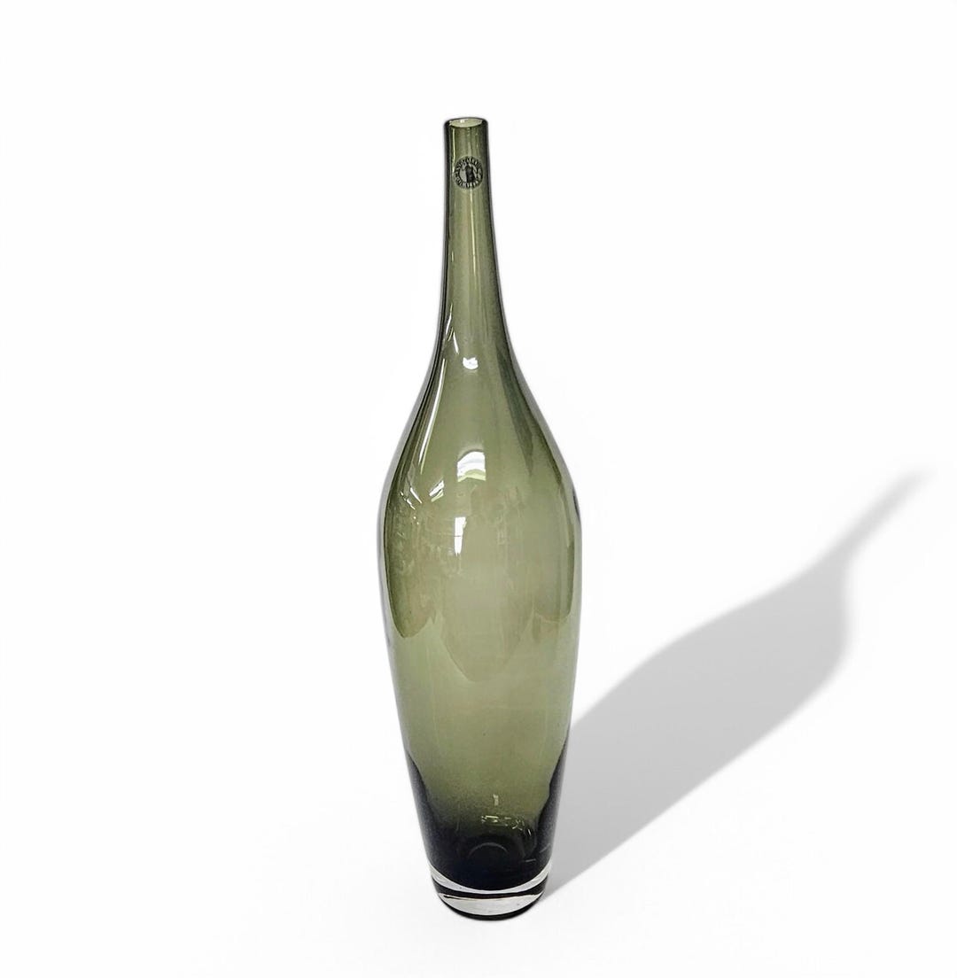 Tall Blown Glass Spire Vase in Smoked Glass | Modern Home Decor 17 ...
