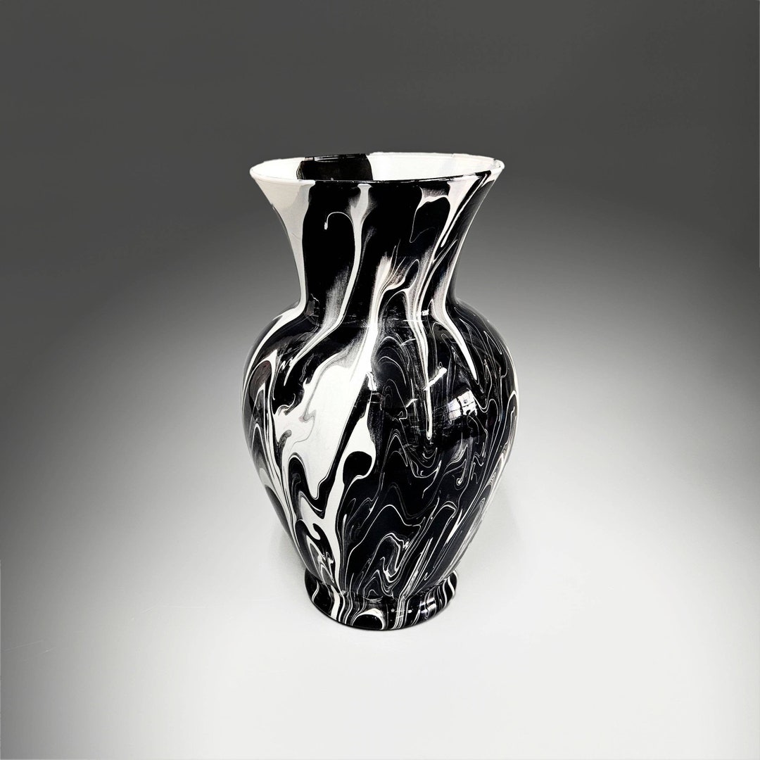 Fluid Art Vase in Black and White Glass Art Acrylic Pour Painted Vase ...