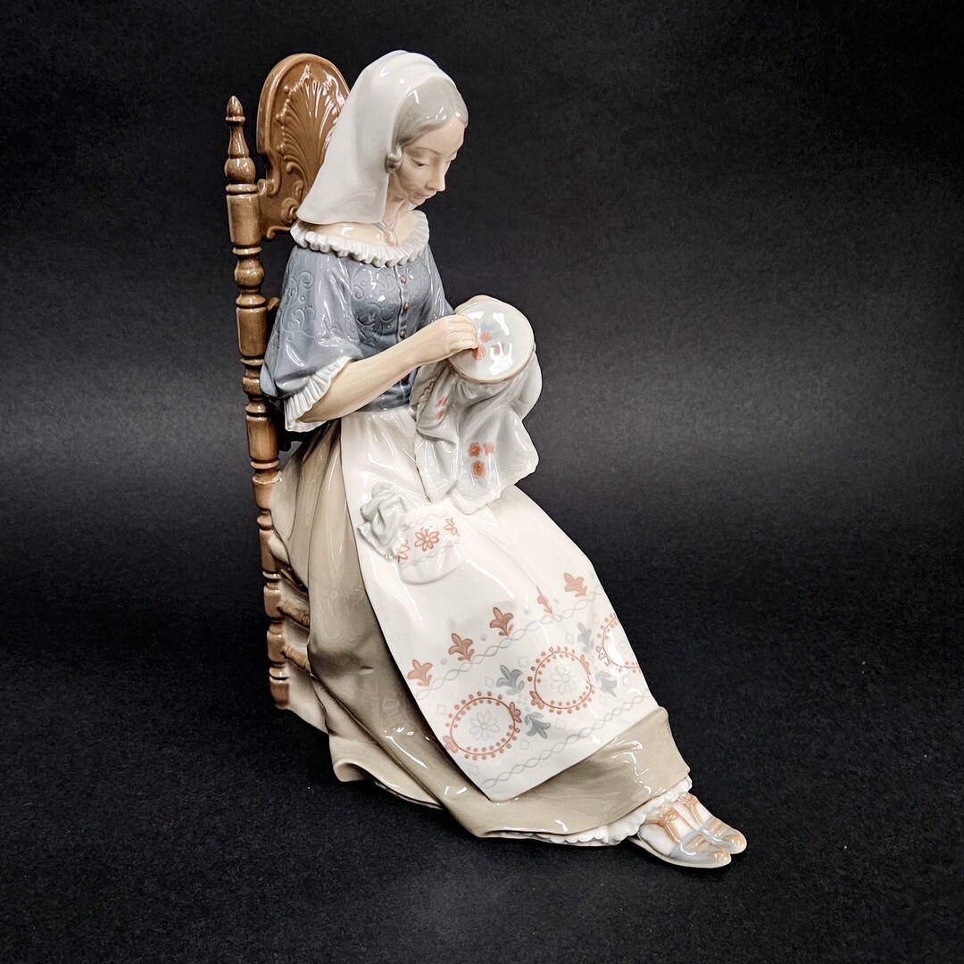 Lladro Insular Embroideress Lady Sewing in Chair 4865 Large Figurine ...