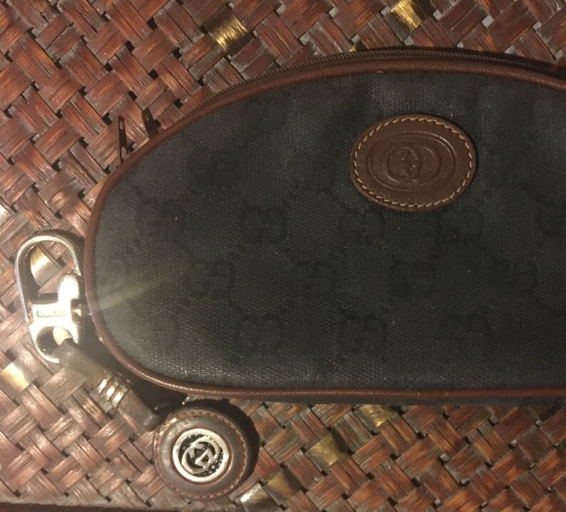 Gucci Change Purse Keychain | semashow.com