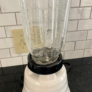 Vintage Beehive Osterizer 2 Speed Model 235 A , 425. Watt White Blender ...