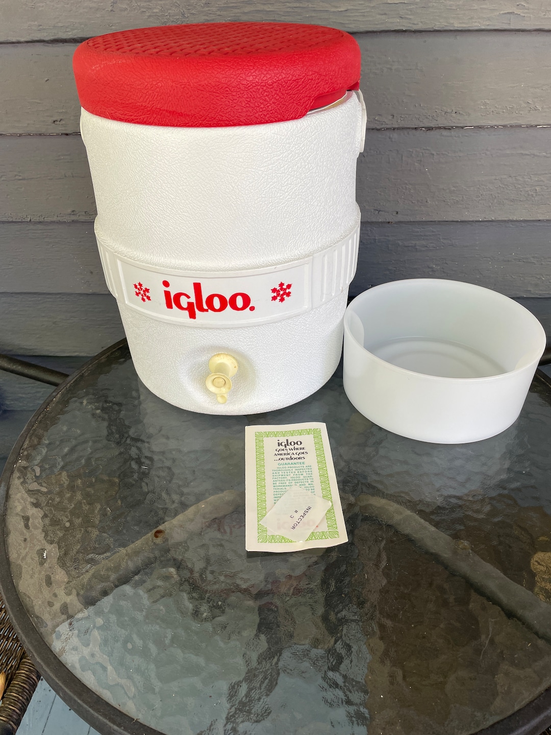 Vintage Igloo 2 Gallon Water Cooler With a the "dry Tray" Made in USA Red/white/tail Gate ...