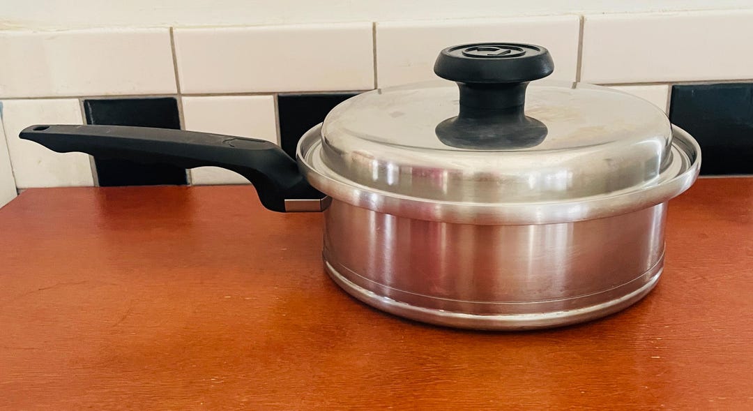 Vintage Lifetime 7 3/4 Inch Frying Pan With Cover – Retro Kitchenware ...