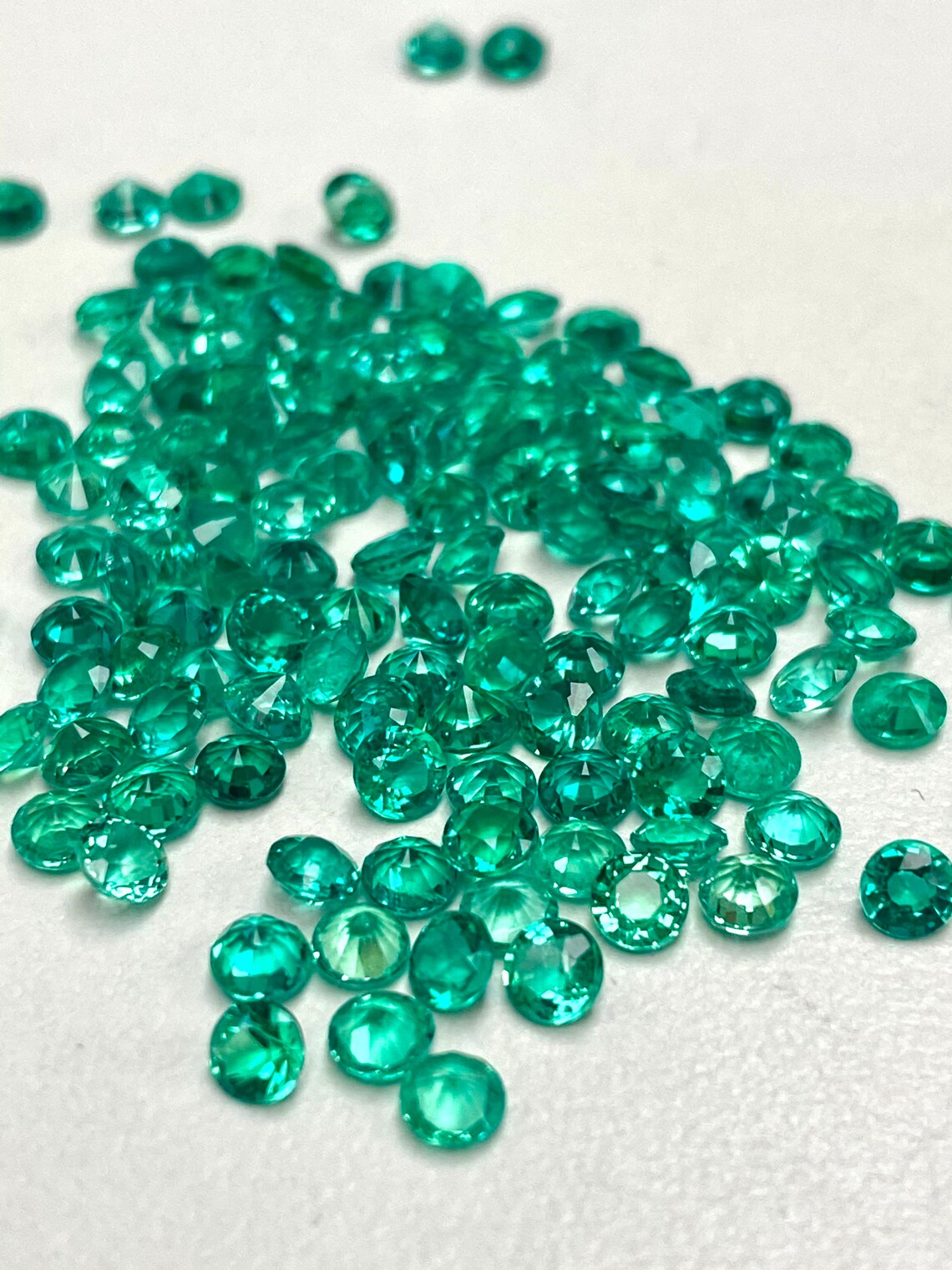 Green Cultured Emerald Round 3mm Loose Stone beautiful Green - Etsy